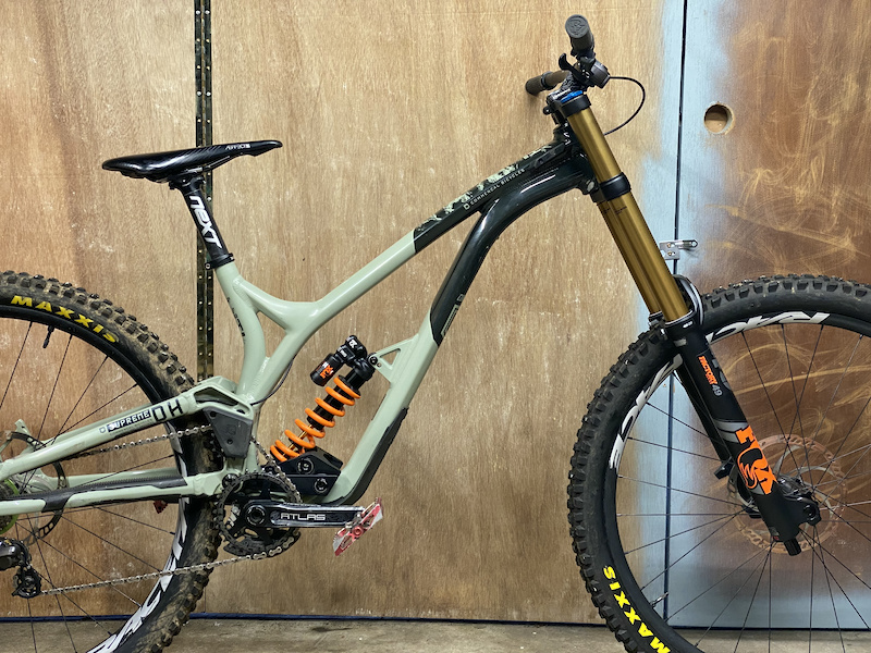 2021 Commencal Supreme 29" - Custom build For Sale