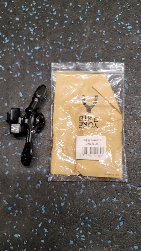 2021 Bike yoke triggy dropper remote w/ i-spec EV mount For Sale
