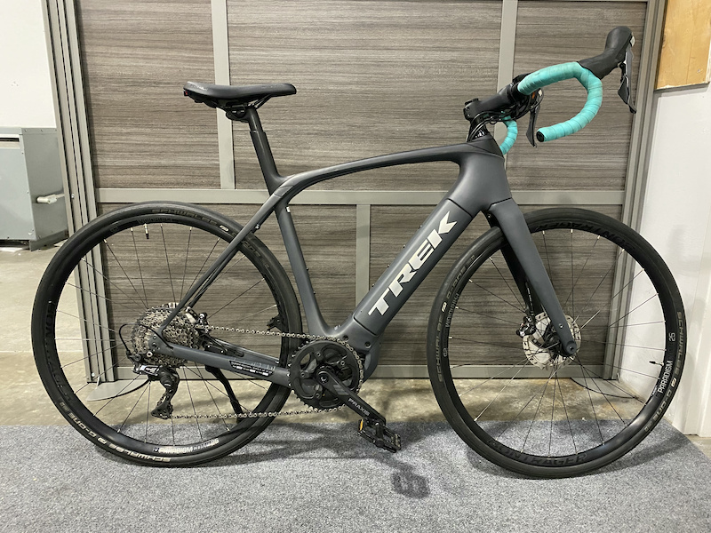 2021 Trek Domane + HP 56cm - Electric Bike For Sale