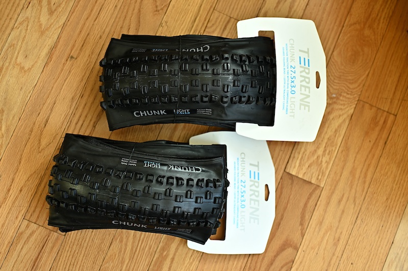 2021 2-Terrene Chunk Light 27.5X3.0 Plus Ultralight Casing For Sale