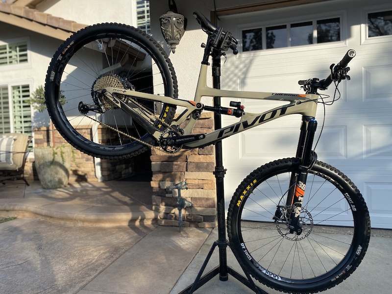 2021 Pivot firebird custom For Sale