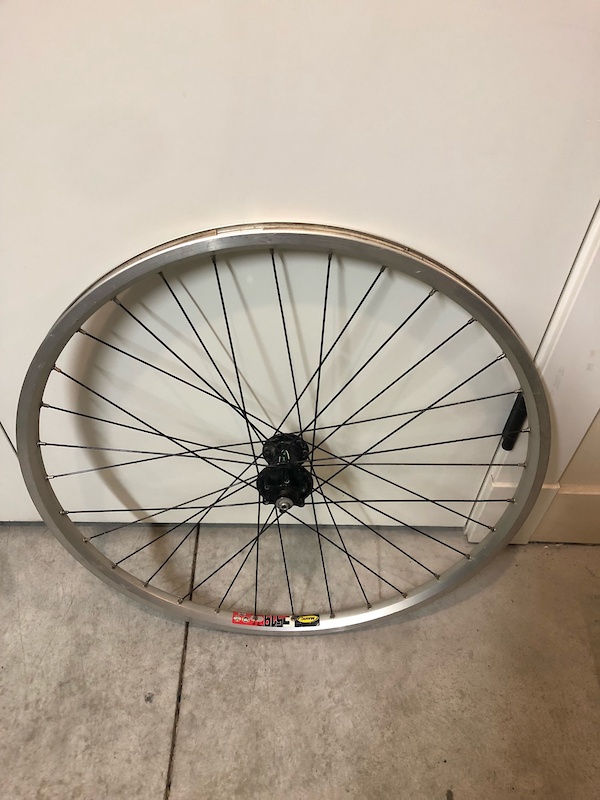 26" rim and hub For Sale
