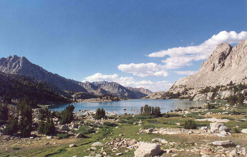 Upper Sabrina Basin Hiking Trail - Bishop, California