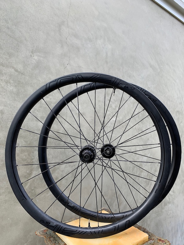 2019 Roval CLX 32 Disc 650B Tubeless carbon gravel wheelset For Sale