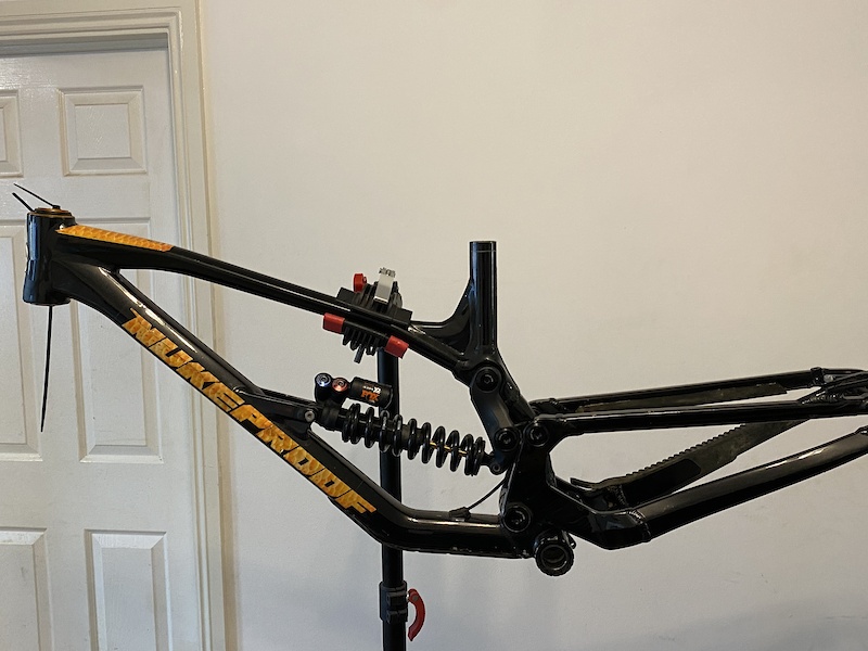 2020 Nukeproof Dissent 290 with Fox dhx2 shock For Sale