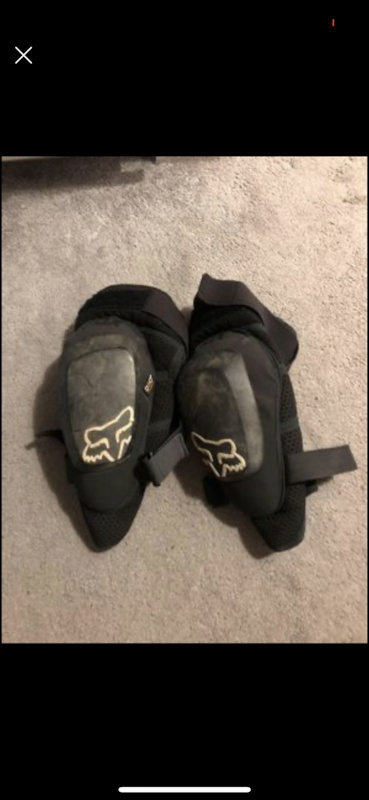 2019 Fox D30 launch knee pads large For Sale