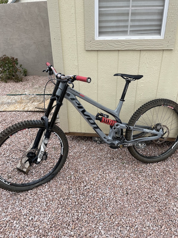 2021 Pivot Large DH Bike For Sale