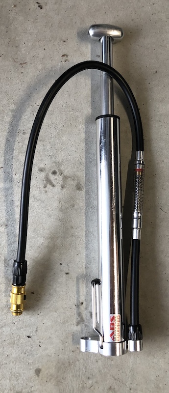 Lezyne Micro Floor drive gage ABS pump For Sale