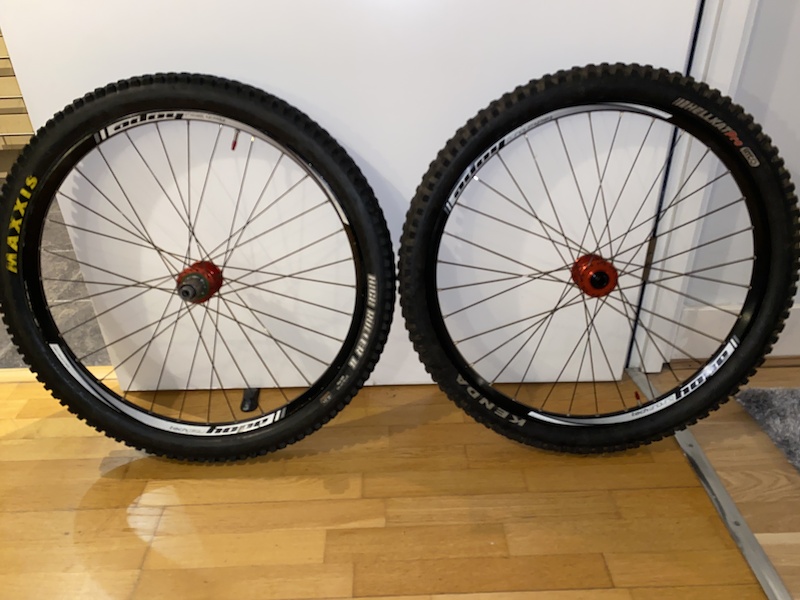 2017 Hope pro 4 wheelset - red hubs including tyres. For Sale