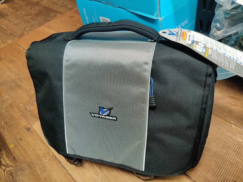 2021 Voyager Suitcase bag For Sale