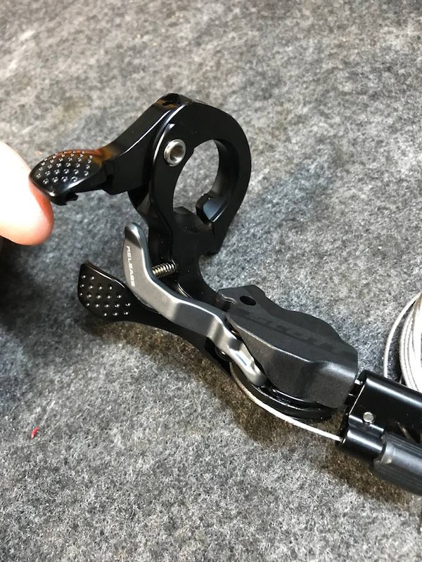 2022 Scott twinloc remote w/Integrated Fox dropper remote For Sale