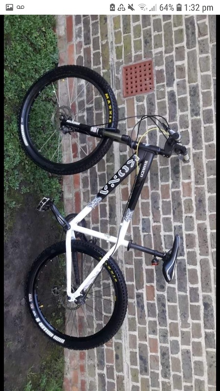 2008 Kona shred medium frame 26 inch wheels For Sale