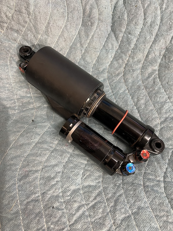 2015 Rockshox Vivid Air R2C 8.5 x 2.5 (216 x 63) For Sale