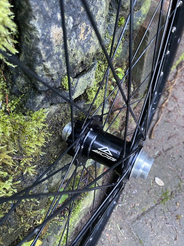 2012 Azonic Outlaw 36 For Sale