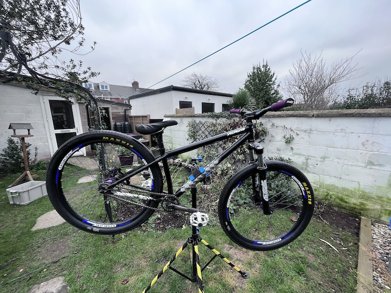 specialized P1 dirt jump bike For Sale