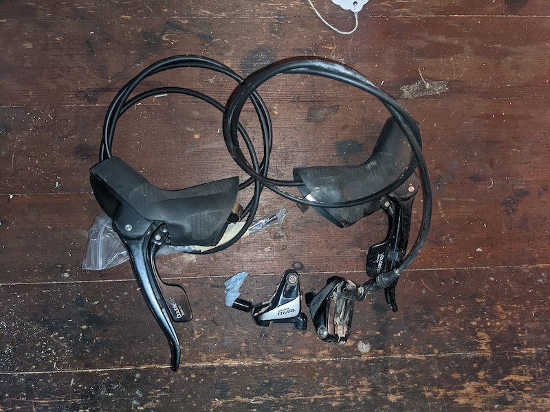SRAM Rival 2x11 Hydro Brifters & Flat Mount Calipers For Sale