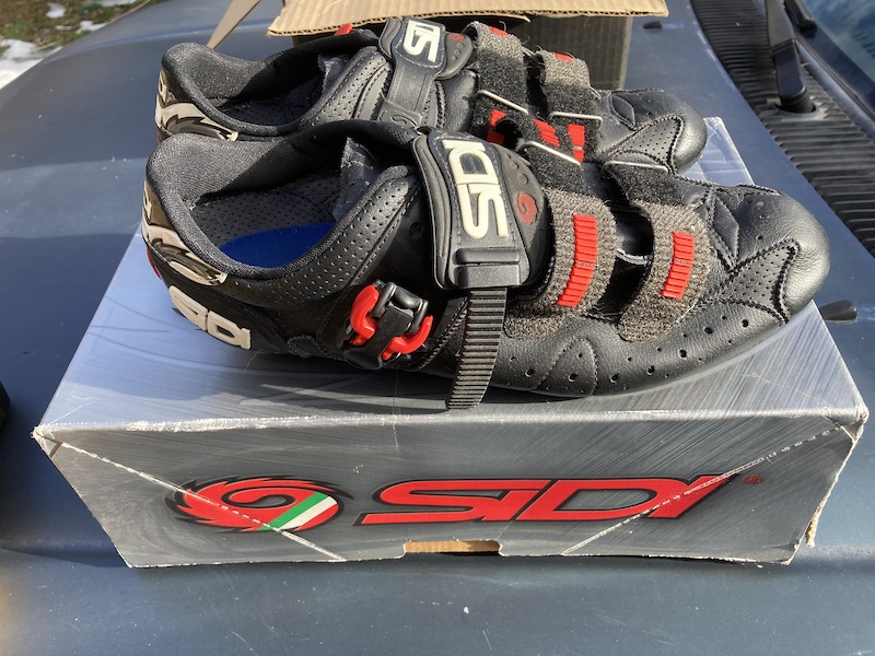 Sidi Genius 5 Pro Carbon Road shoe (price reduced) For Sale