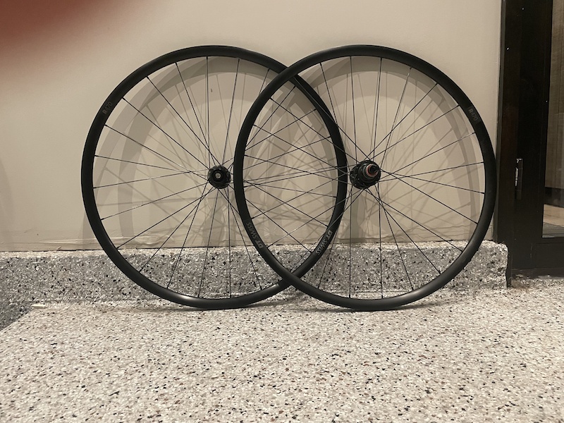 2021 DT Swiss R470 Wheel Set For Sale