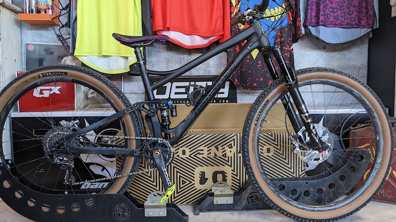 2021 Banshee Phantom V3 , medium, black Shop Demo frame For Sale