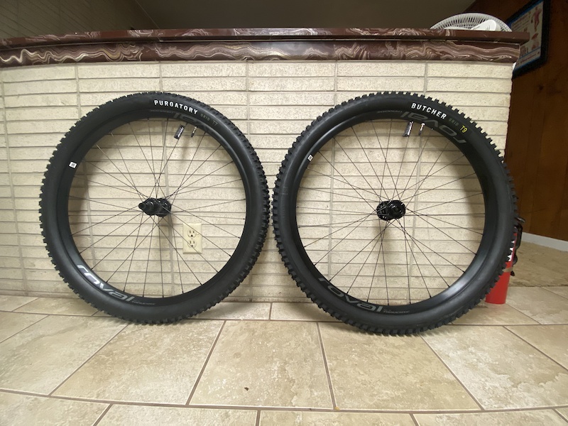 2022 Roval Traverse Alloy Wheels W/Tires For Sale