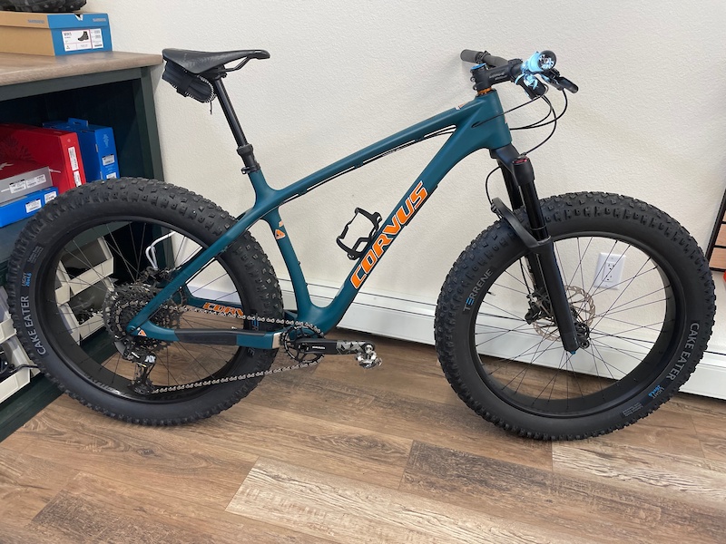 2022 Corvus Skookum Carbon Fat Bike, Carbon wheels, 20" For Sale