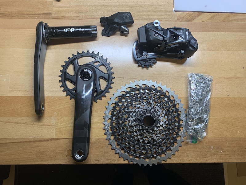 2020 X01 AXS Groupset w/ Carbon Crank - Light Use For Sale