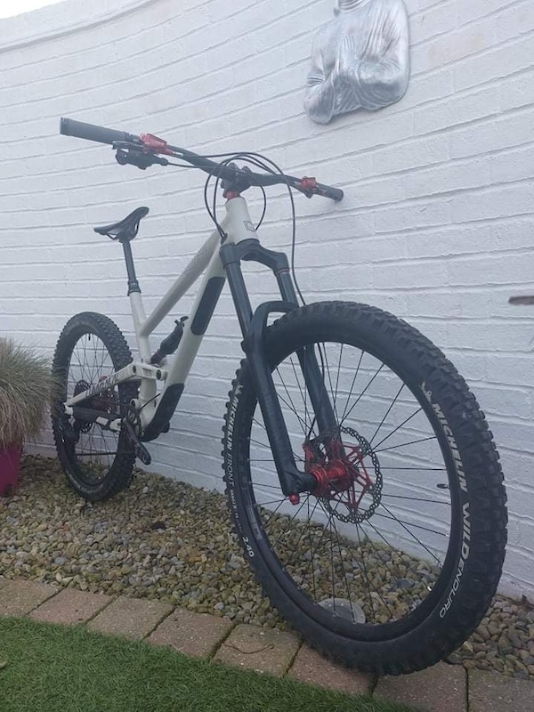 2020 Commencal Clash Custom Build For Sale