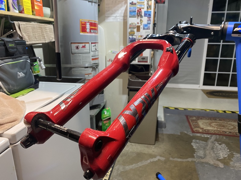 2020 Lyrik Ultimate BOXXER RED For Sale