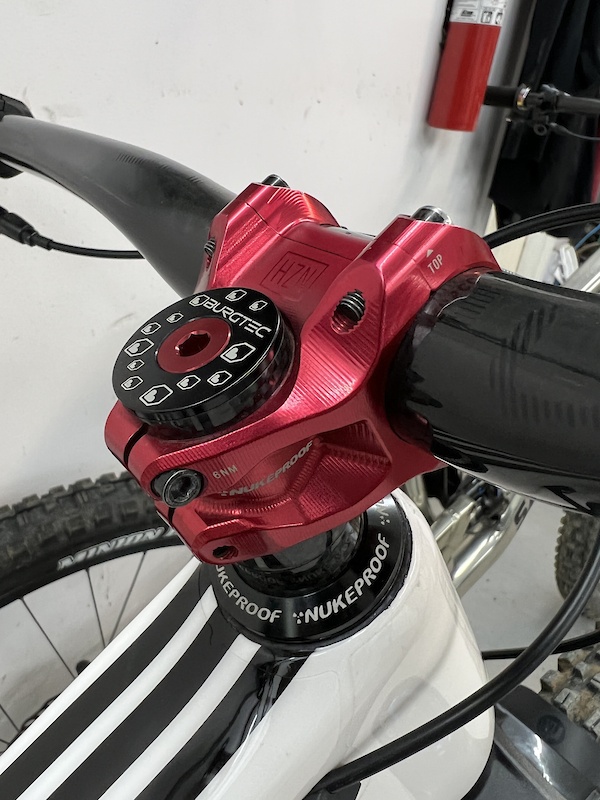 2021 Nukeproof Horizon 35mm Clamp 35mm Length Stem - Red For Sale