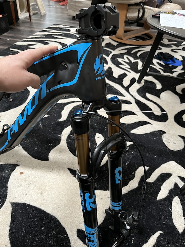 2019 Fox factory 32 step cast with remote lockout For Sale