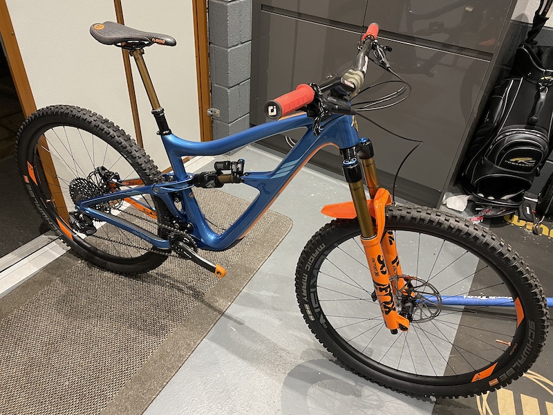 2020 Ibis ripmo enduro bike, ridden once For Sale