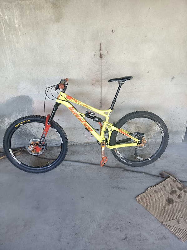 2017 Banshee Rune v2 size M For Sale