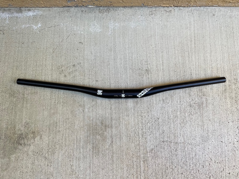 Raceface 760mm low-rise bars For Sale