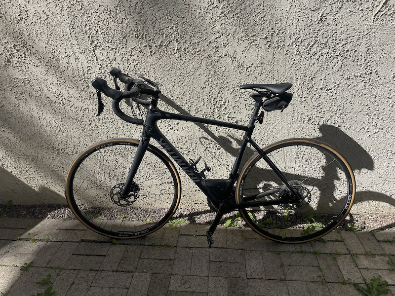 2017 56cm Specialized Roubaix w/ Shimano parts, Black For Sale