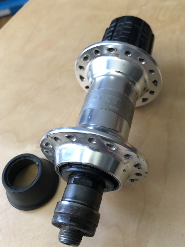 Shimano XT M737 rear hub For Sale