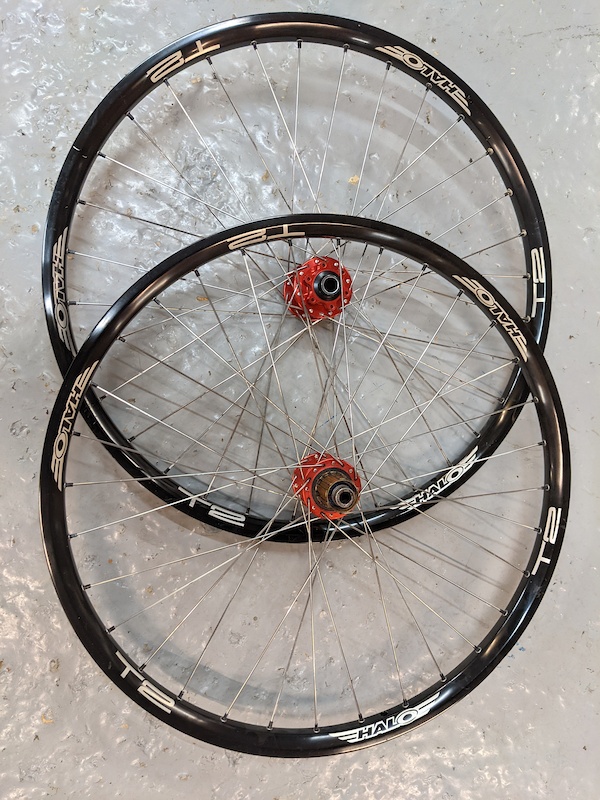 Hope pro4 / pro 2 evo 26" On Halo T2 DJ / DH wheels For Sale