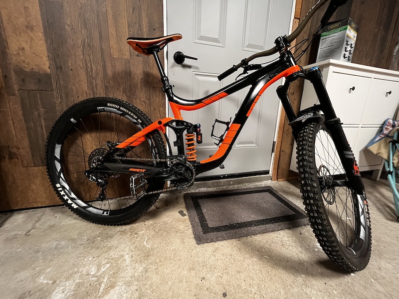 2017 Reign six with carbon wheels For Sale