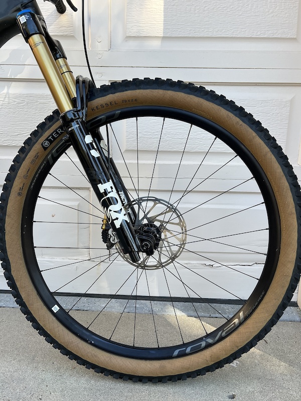 2021 Roval Traverse Wheelset + Tires (100 miles!) For Sale