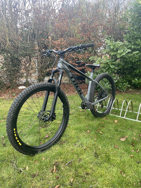 2019 Trek Roscoe 8 size large (19.5) For Sale