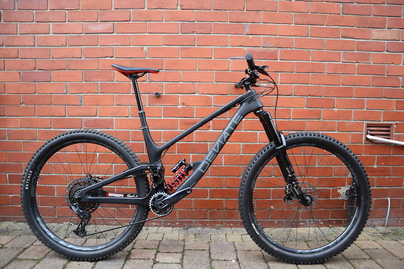 2022 Deviate Highlander 140 carbon black For Sale