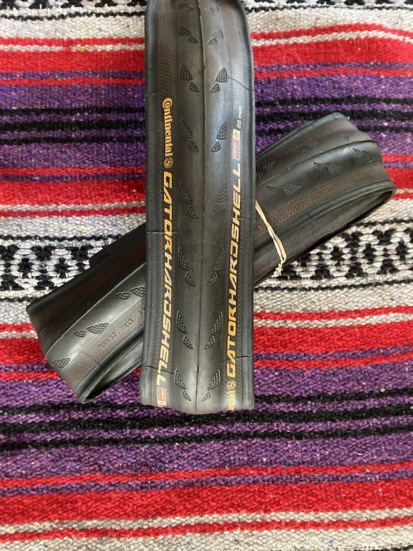 2021 Continental - Gator Hardshell 700x28 For Sale