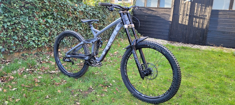 2020 Trek session in custom Nardo grey For Sale