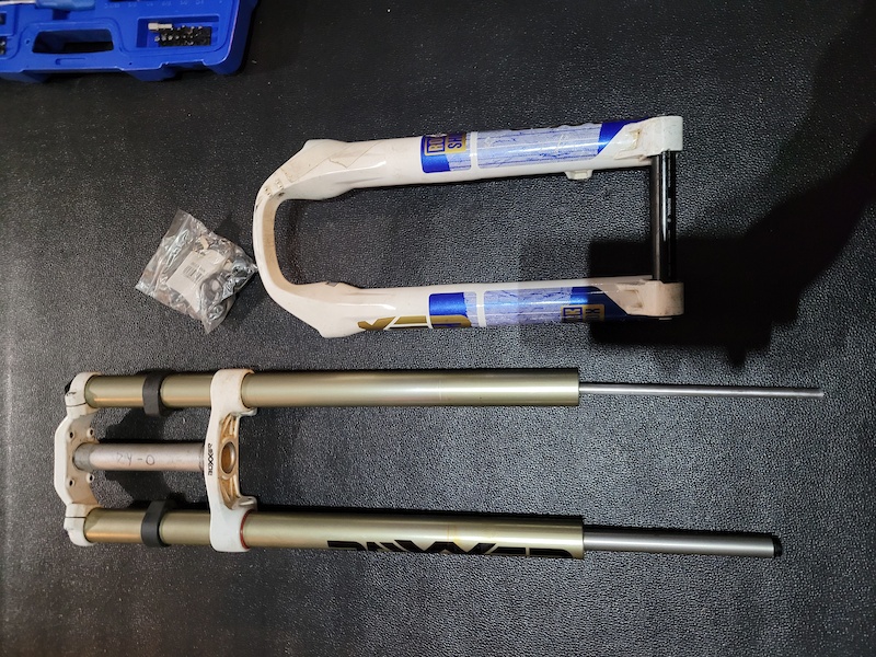 2011 Rockshox Boxxer R2C2 fork For Sale