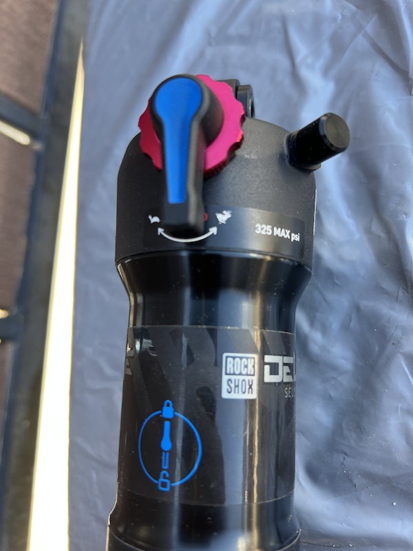 2021 Rock Shox Deluxe Select + Rear Shock 190x40 110mm For Sale