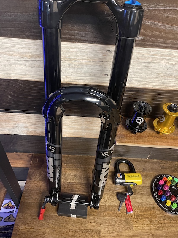 2022 Fox 38 Performance E Tune For Sale