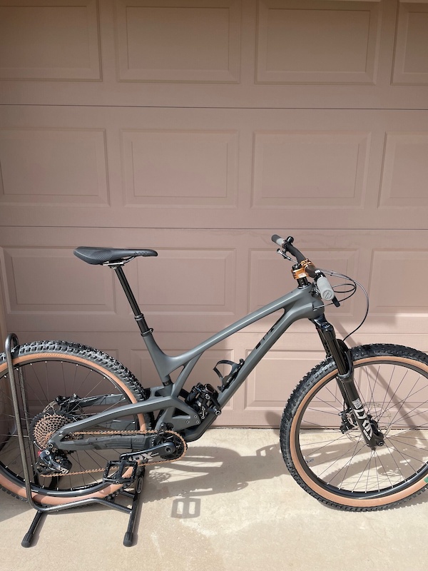 2021 Evil Offering V2 (Large) - AXS - Two Wheelsets For Sale