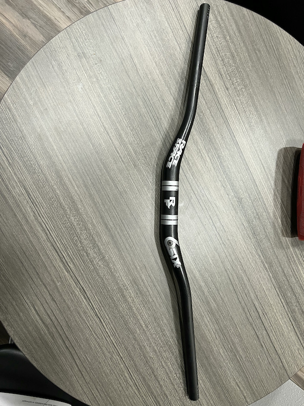 2022 Raceface 6ix bars Carbon 35mm Rise and 820 widht For Sale