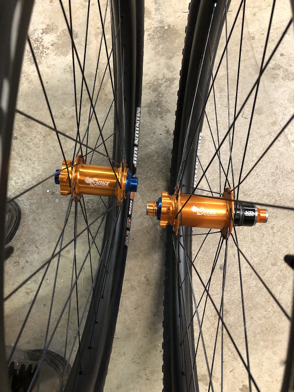 LB AM933 Carbon hoops on Onyx Classic superboost For Sale