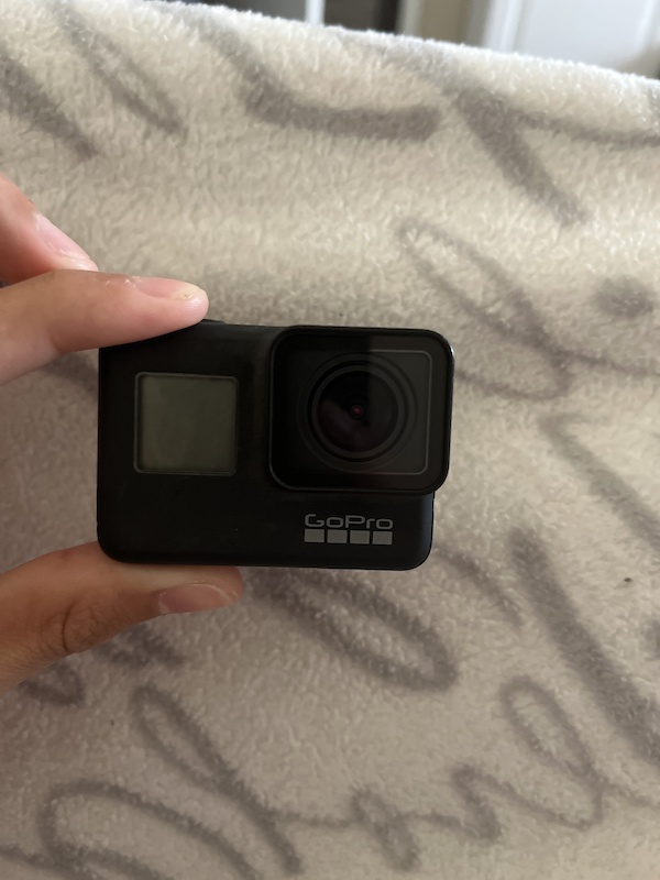 2020 GoPro Hero 7 Black w/ GoPro Hero Session For Sale