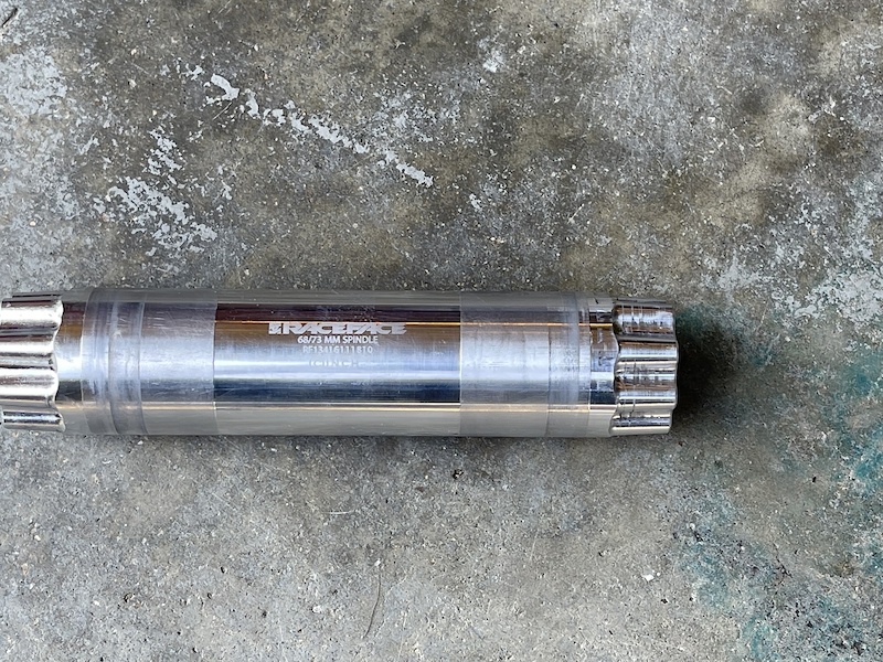 Race Face Cinch RF134 30mm Spindle For Sale